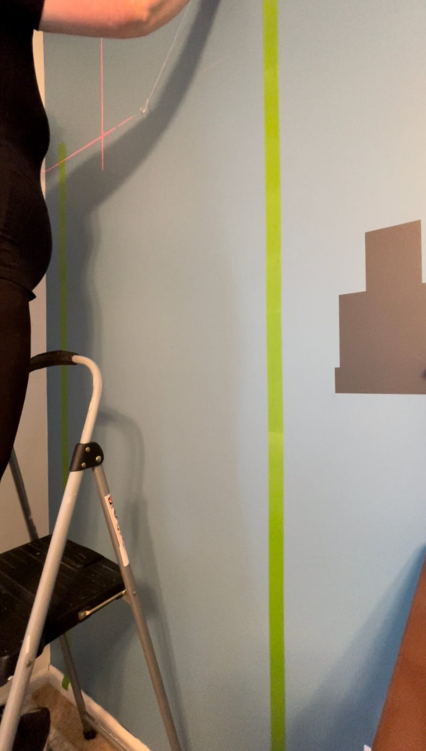 How to Easily Paint an Arch on your Wall